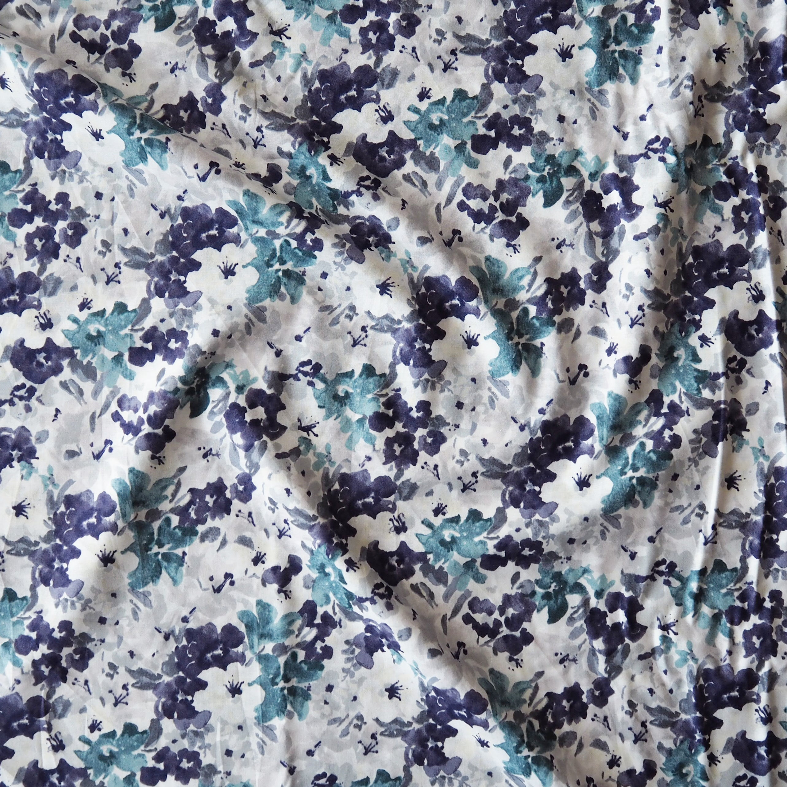 Sevenberry Bougainvillea Cotton Lawn Fabric – Guthrie & Ghani