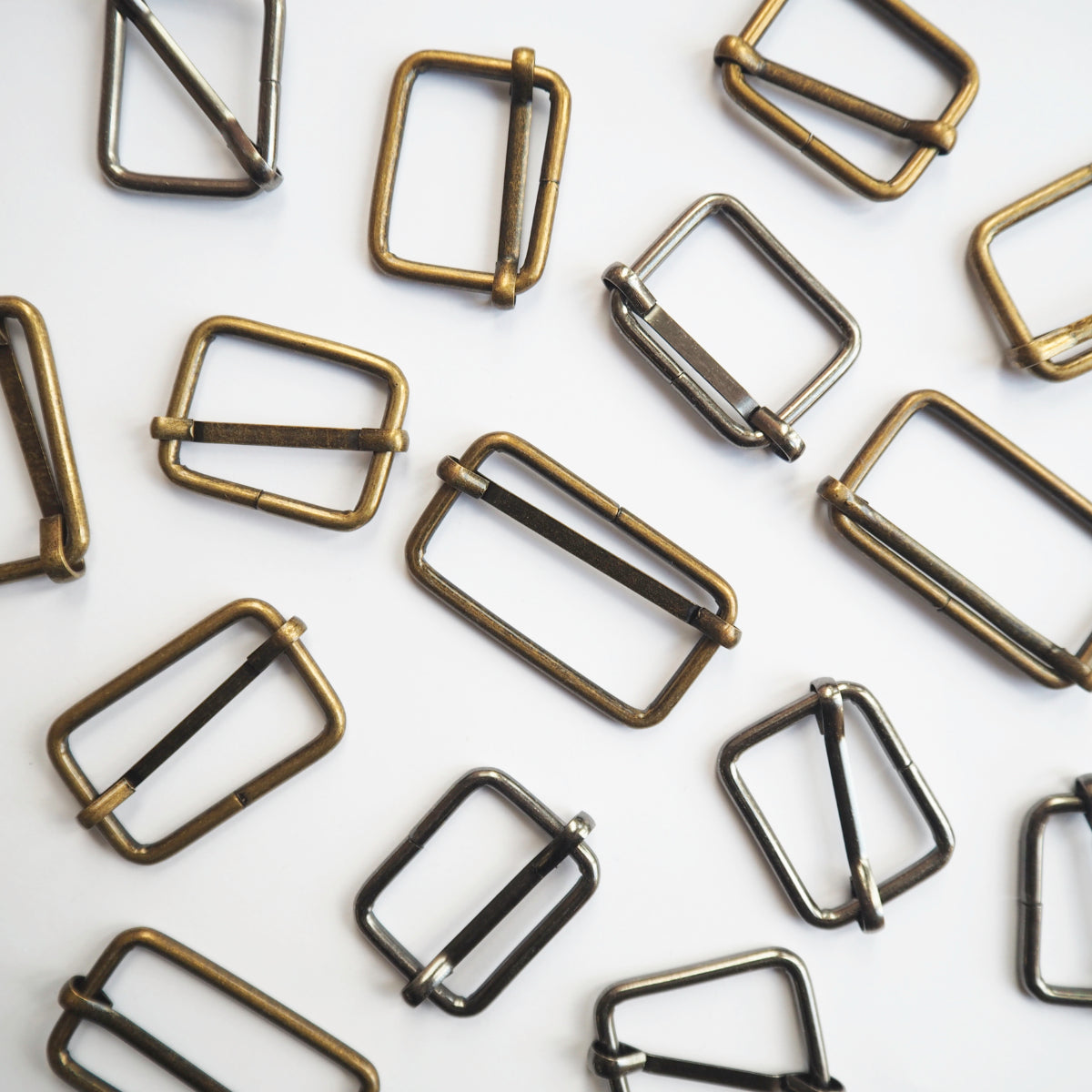 Metal Strap Sliders – Guthrie & Ghani